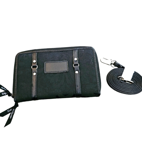thirty-one | Bags | Thirtyone Black Parisian Jacquard Organizing Wallet ...